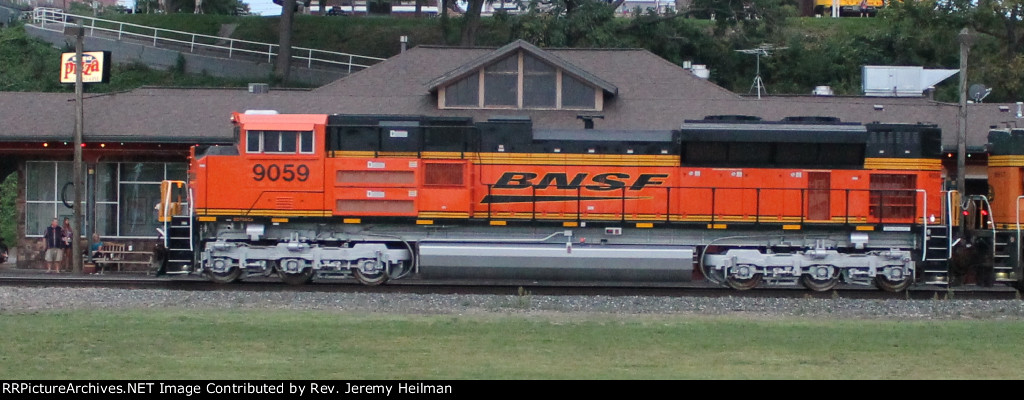 BNSF 9059 (2)